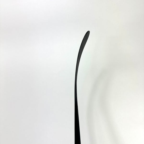 New Left CCM Jetspeed FT7 Pro | 75 Flex Zegras Pro Curve Grip ...