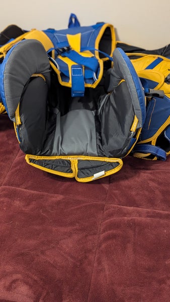 Used Large 2022 Bauer Mach Goalie Chest Protector Pro Stock ...