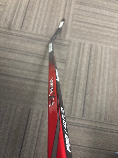 New Bauer Right Handed P28 40 Flex Vapor X4 Hockey Stick | SidelineSwap ...