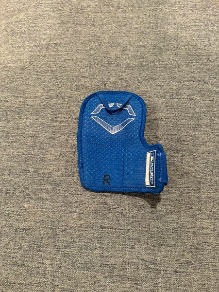 EvoShield Hand Guard RHH | SidelineSwap | Buy and Sell on SidelineSwap