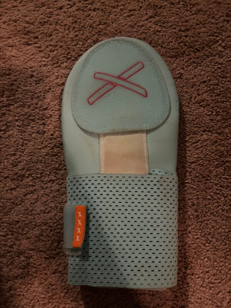 Absolutely Ridiculous ARIA Miami Ice Cream Sliding Mitt | SidelineSwap ...