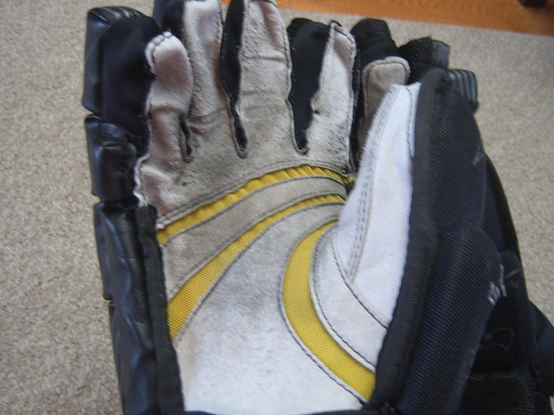 Great Condition Mission Inhaler AC2 Senior Hockey Gloves 14" Black ...