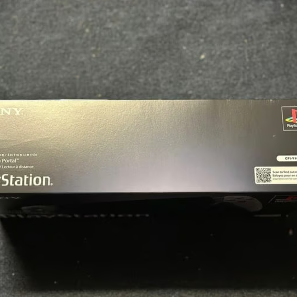 PlayStation Portal Remote Player 30th Anniversary Limited Edition ...