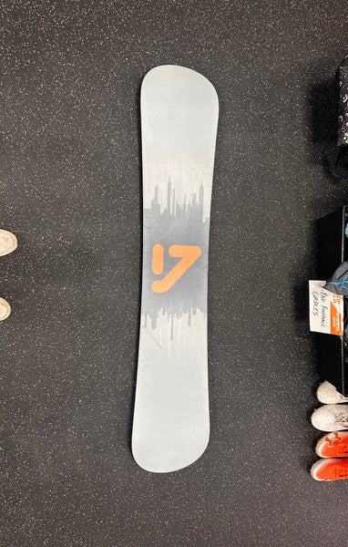 Airwalk Classic Wide Without Bindings (Used) Snowboard | SidelineSwap ...