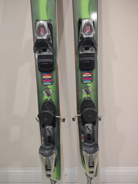 Powder 158 cm Rossignol Bandit B4 Skis With Bindings Max Din 12 (Used ...