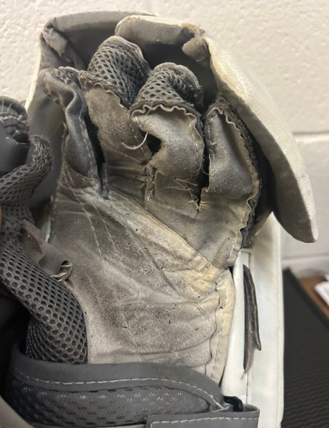 Warrior Ritual G2 Goalie Blocker And Catcher | SidelineSwap | Buy and ...