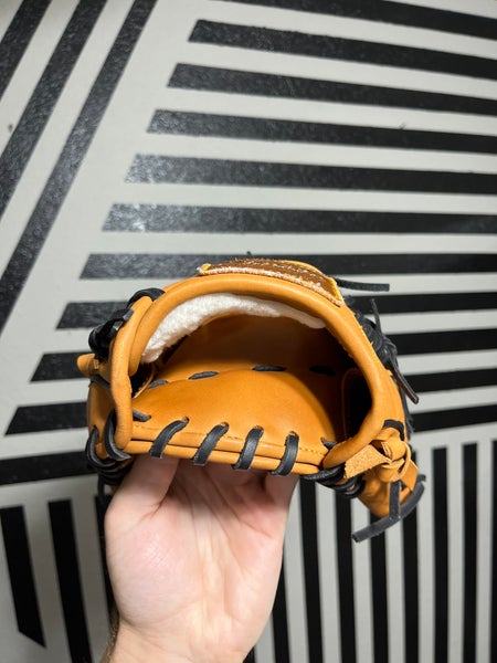 Classic FG3 11” one piece web baseball glove | SidelineSwap | Buy and ...
