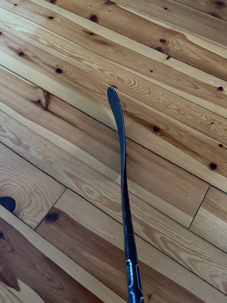 Bauer Right Handed Toe Pattern (Used) Twitch Hockey Stick ...