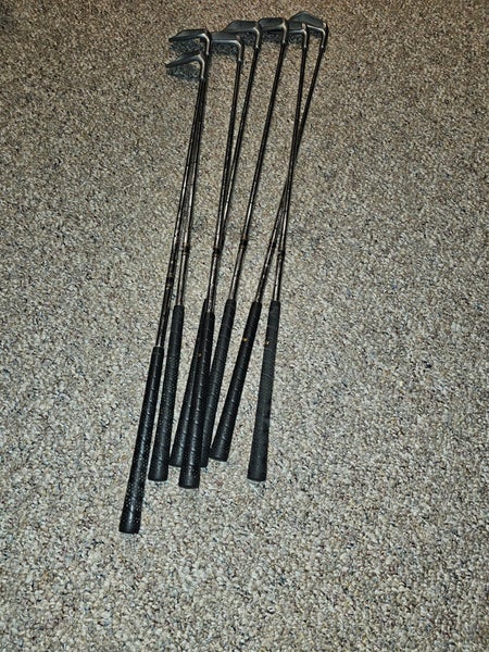 Knight Tour Design 525 Irons(9-3) | SidelineSwap | Buy and Sell on ...