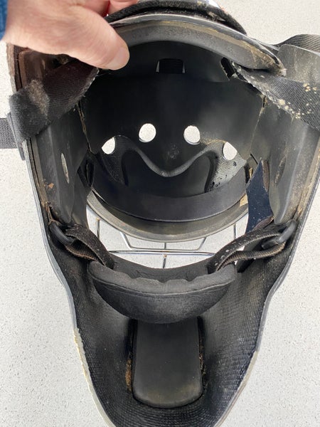 Senior Koho 570 (Used) Goalie Mask | SidelineSwap | Buy and Sell on ...