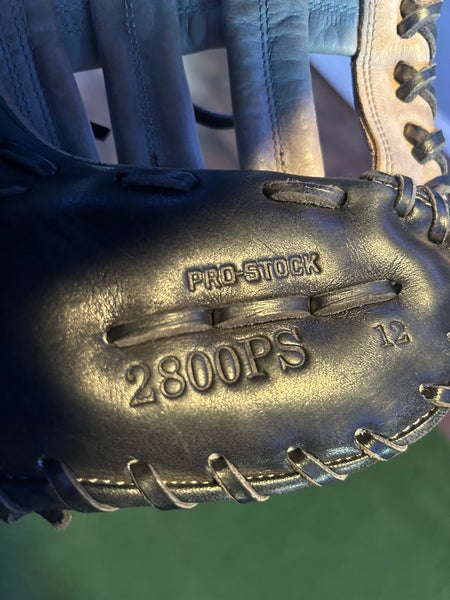 Left Hand Throw 12" (Used) A2000 Baseball Glove | SidelineSwap | Buy ...
