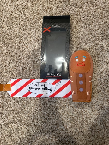 Absolutely ridiculous ginger bread sliding mitt brand new with box ...