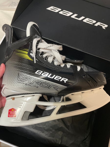 Bauer Vapor Hyperlite 2 Pro Stock 9.5 (Used) | SidelineSwap | Buy and ...