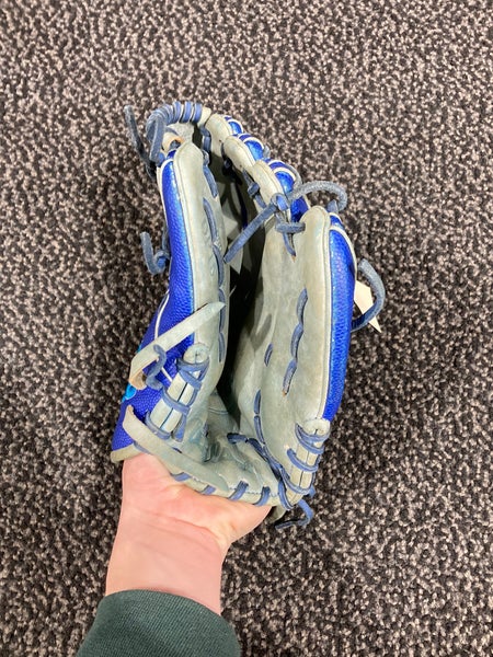 Used CUSTOM BLUE Wilson A2000 DP15 Right Hand Throw Infield Baseball ...