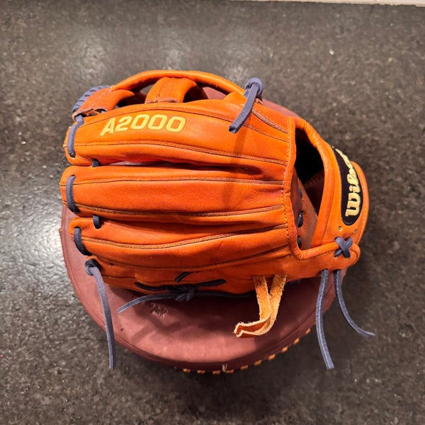 Wilson A2000 EL3 11.75" | SidelineSwap | Buy and Sell on SidelineSwap
