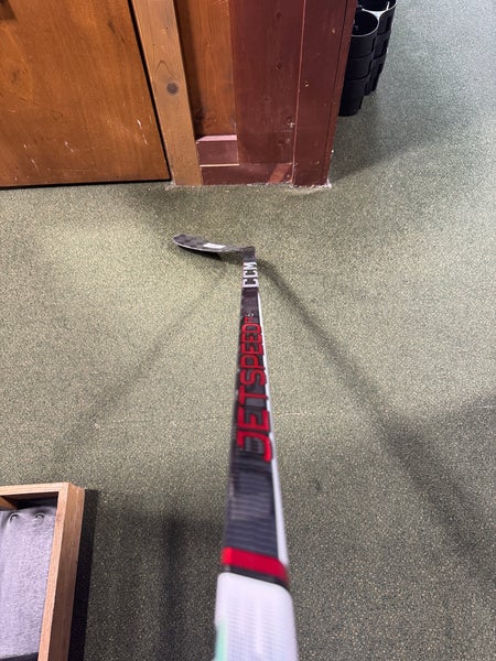 Intermediate CCM Left Hand Jetspeed FT6 Pro P29 (New) | SidelineSwap ...