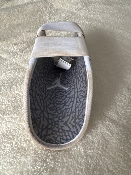 White Junior Air Jordan Elbow Protection (Used) | SidelineSwap | Buy ...