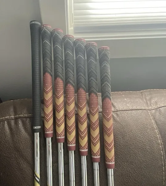 Men's TaylorMade P730 Right Handed Iron Set Stiff Flex 7 Pieces (Used ...