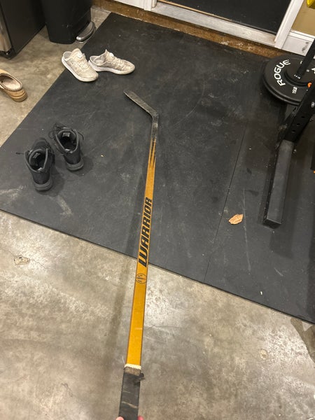 Signed Zdeno Chara Hockey Stick | SidelineSwap | Buy and Sell on ...