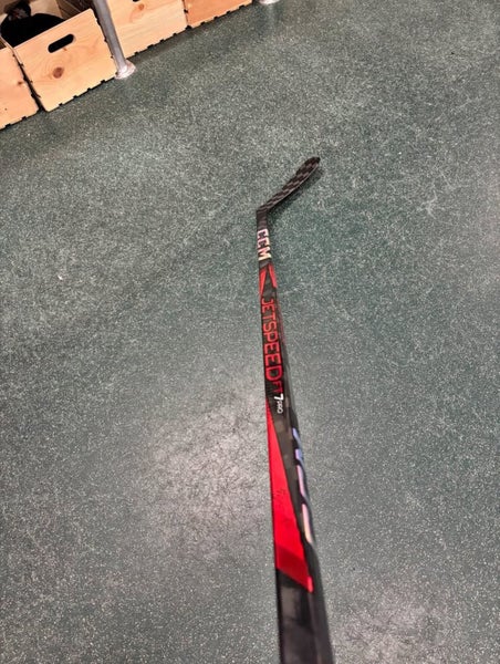Senior CCM Right Handed Jetspeed FT7 Pro P29 75 flex (New ...