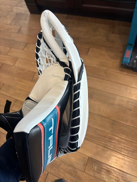 Brand New 33+1.5 True Catalyst PX5 L87 Pro Goalie Pads & Gloves Full ...