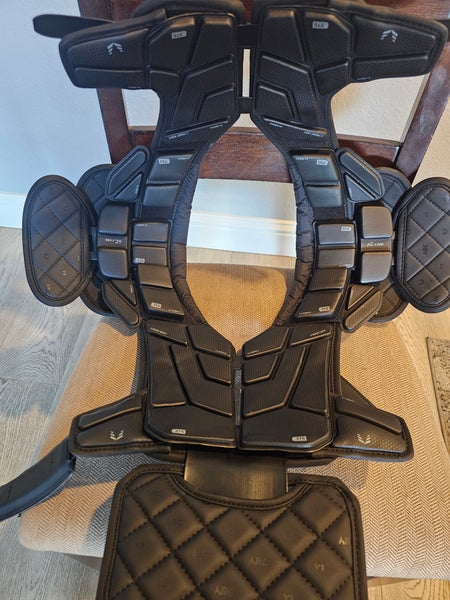 Medium Adult Vicis ARC-V1 ELITE Shoulder Pads (New) | SidelineSwap ...