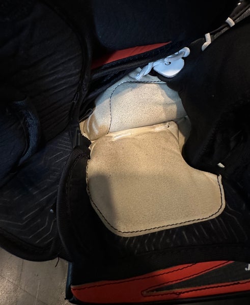 Senior Bauer Supreme M5 Pro Catch Glove and Blocker Set Regular | Great ...