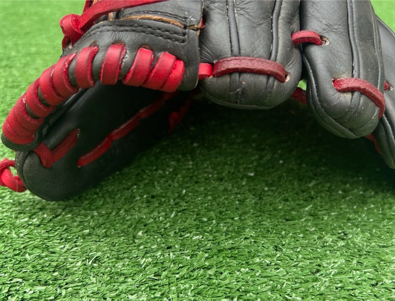 Used Wilson A2000 DP15 11.5in I-Web Infield Glove | SidelineSwap | Buy ...