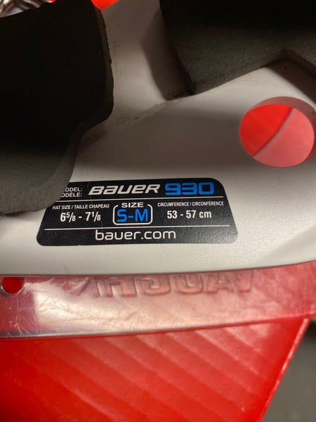 Senior 2021 Bauer 930 Goalie Mask (Used) | SidelineSwap | Buy and Sell ...