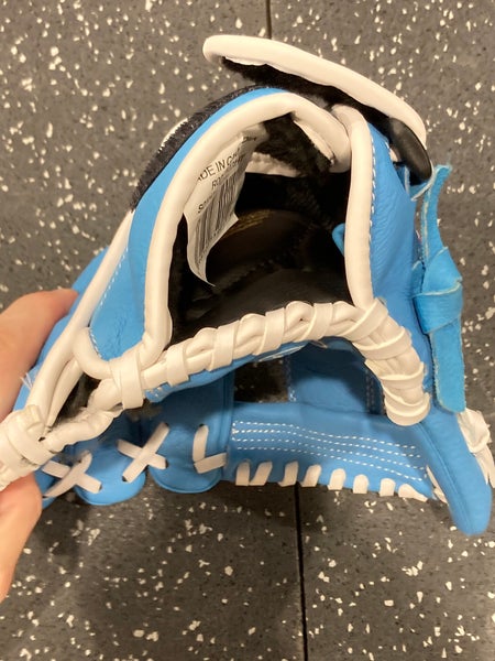Used Baby Blue Rawlings Highlight Series Right Hand Throw Baseball ...