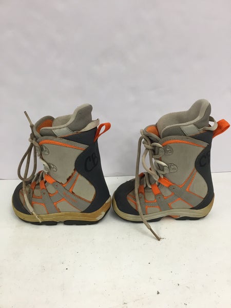 11 Burton Moto kids snowboard boots | SidelineSwap | Buy and Sell on ...