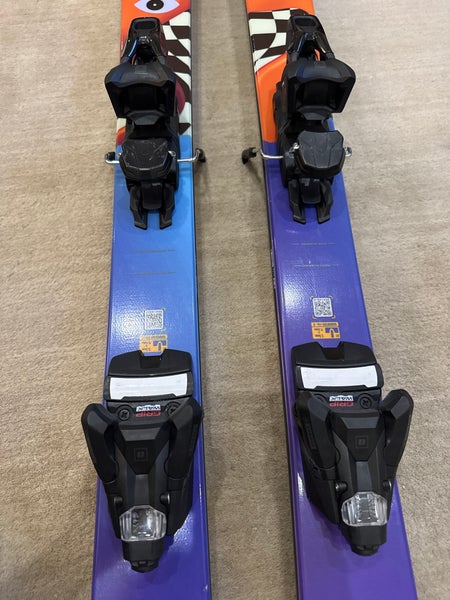 166cm 2024 Armada ARV 88 Freestyle Twin Tip Skis with Strive 12 ...