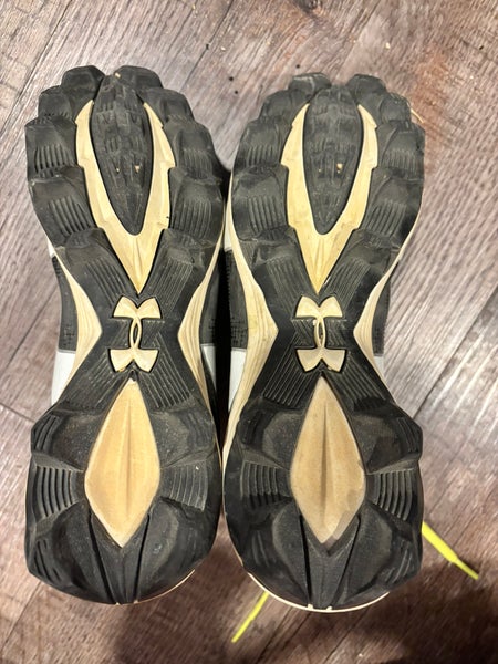 Kids Youth UA Armour Bound Cleats (Used) | SidelineSwap | Buy and Sell ...