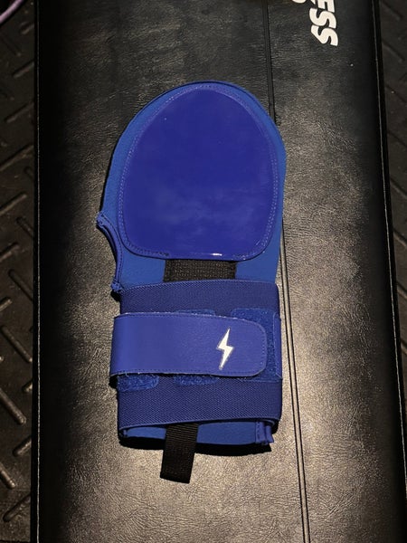 Bruce bolt sliding mitt | SidelineSwap | Buy and Sell on SidelineSwap