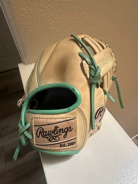 Rawlings Right Hand Throw Infield Heart of the Hide Baseball Glove 11.5" (Used) | SidelineSwap ...
