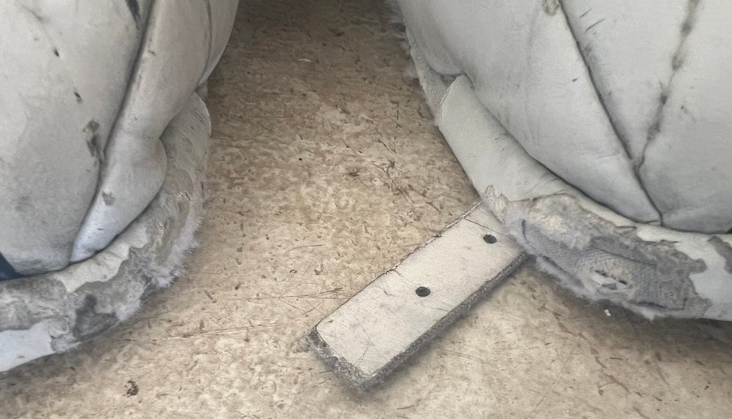 Vaughn Velocity V5 7190 Jr Goalie Pads | SidelineSwap | Buy and Sell on ...