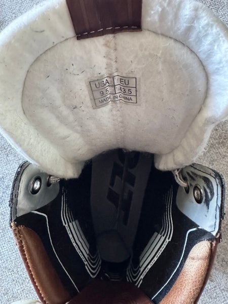 Tour Volt KV1 9.5 | SidelineSwap | Buy and Sell on SidelineSwap