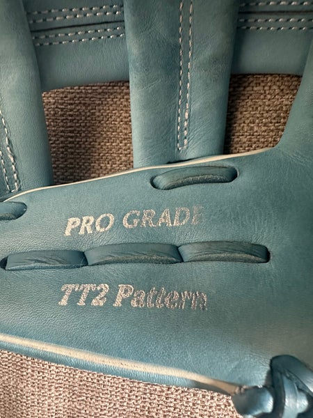 11.5 Rawlings TT2 Brand NEW Kansas City Royals color | SidelineSwap ...