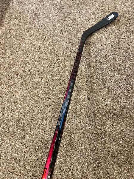 NEW! Senior Bauer Twitch Red P92, 70 Flex, RH | SidelineSwap | Buy and ...