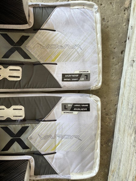 White Large Intermediate Bauer Vapor X5 Pro Goalie Leg Pads (Used ...