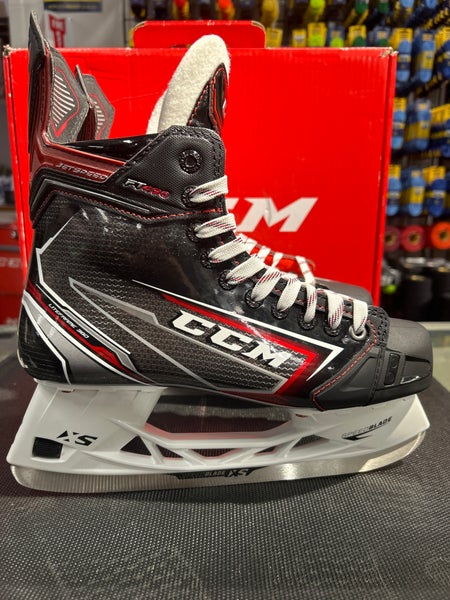 CCM JetSpeed FT490 Hockey Skates Regular Width 9 (New) | SidelineSwap ...