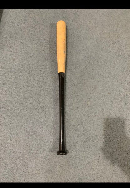 2 Pack Of Tucci 141 Maple Bats | SidelineSwap | Buy and Sell on ...