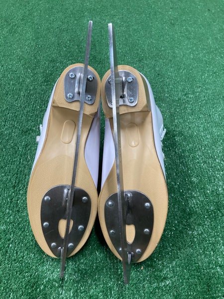 Jackson Ultima 200 Figure Skates | Adult 6 | SidelineSwap | Buy and ...