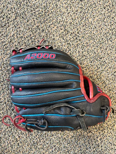 Wilson A2000 SuperSkin PFX2 RH Baseball Glove 11" (Used) | SidelineSwap ...