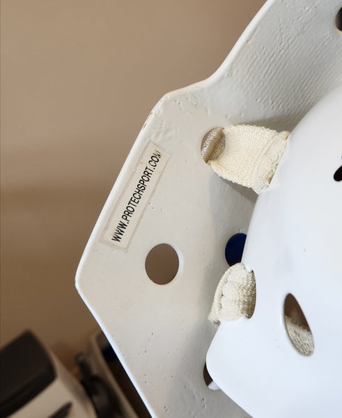 Protechsport Goalie Mask L/XL | SidelineSwap | Buy and Sell on SidelineSwap