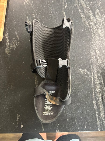 g form leg guard | SidelineSwap | Buy and Sell on SidelineSwap