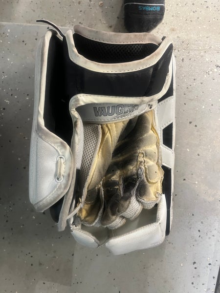 Vaugh velocity v6 1100 pro Senior Blocker | SidelineSwap | Buy and Sell ...