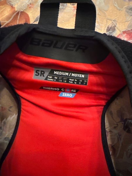 Medium Bauer Vapor Hyperlite 2 Goalie Chest Protector (Used ...
