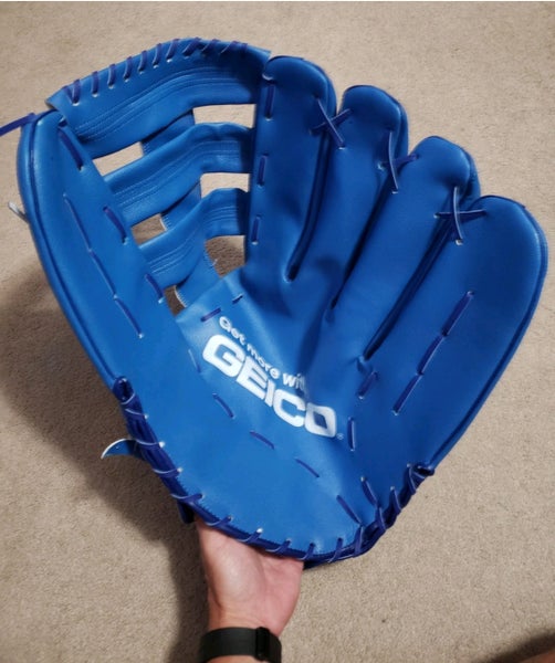 Geico 2024 MLB Homerun Derby Giant Baseball Glove Jumbo Blue Oversized ...