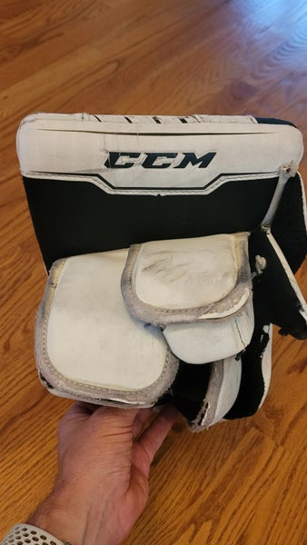 CCM Axis 1.9 Blocker Regular (Used) | SidelineSwap | Buy and Sell on ...